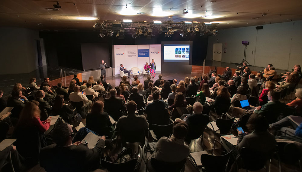 "Calm technology y el futuro del sector energético" con la cyborg ...